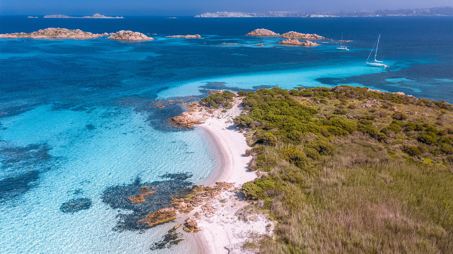 Arcipelago di La Maddalena: 5 spiagge per un tuffo a settembre